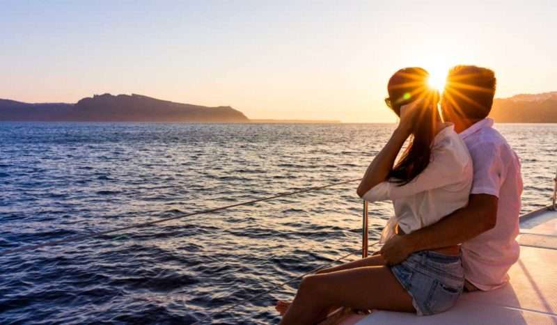 7 Unforgettable Things to Do in Santorini, Greece